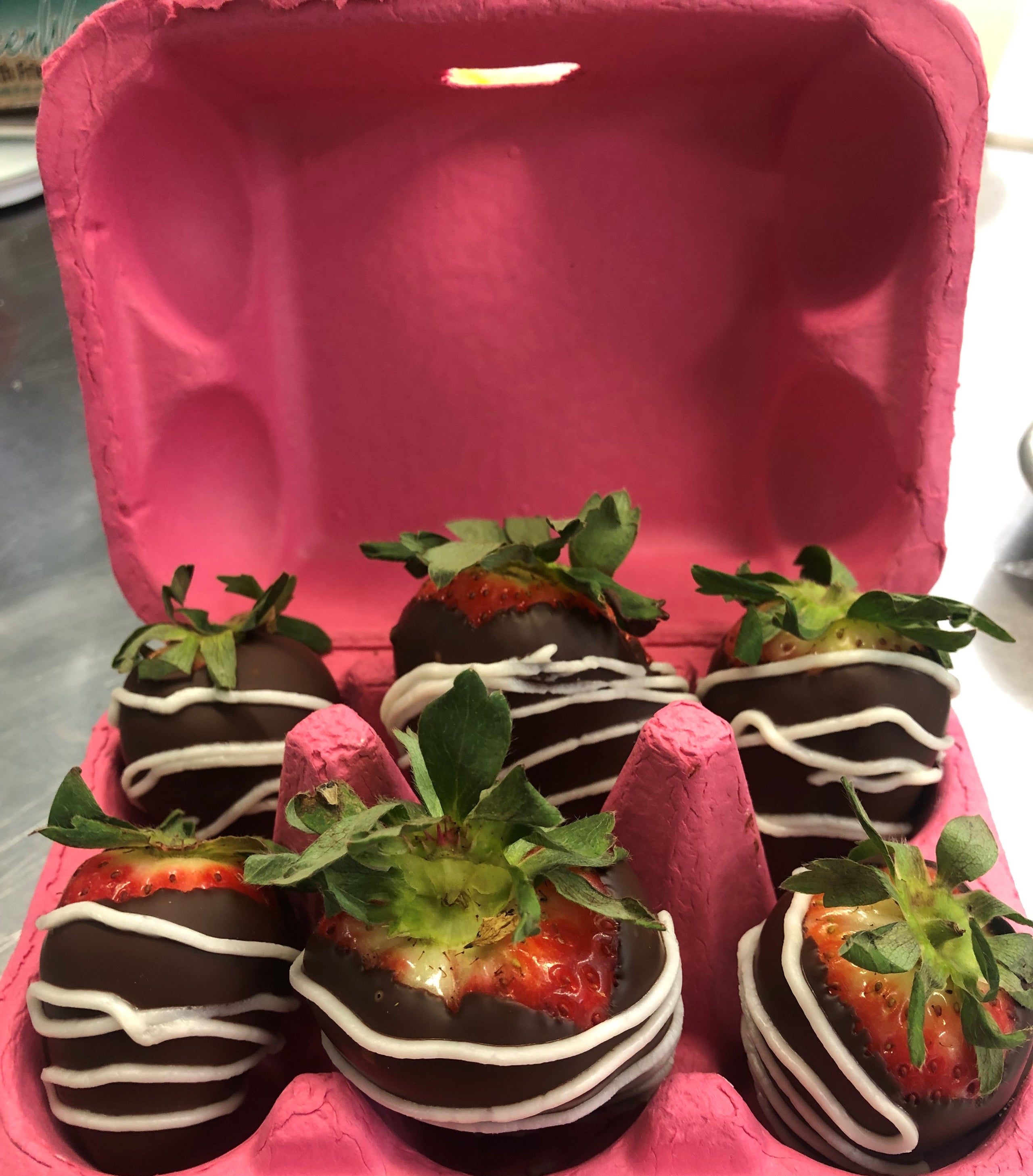 6 Chocolate Covered Strawberries | Marie's Patisserie Online Ordering